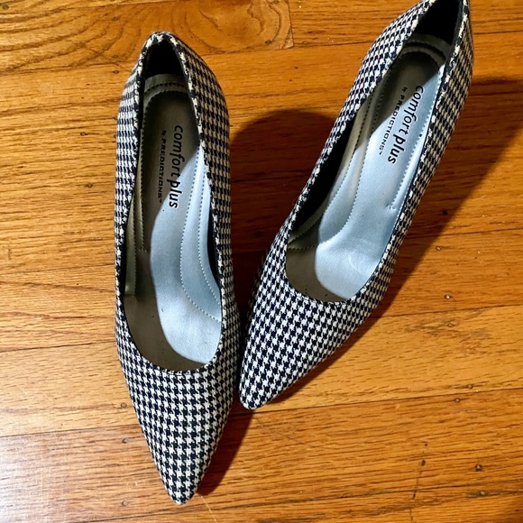 comfort plus by Predictions | Shoes | Houndstooth Pumps | Poshmark